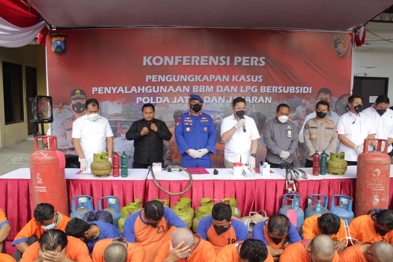 Polda Jatim Tangkap Puluhan Orang Penyalahgunaan LPG dan BBM Bersubsidi | Jawa Timur | Prolegal News